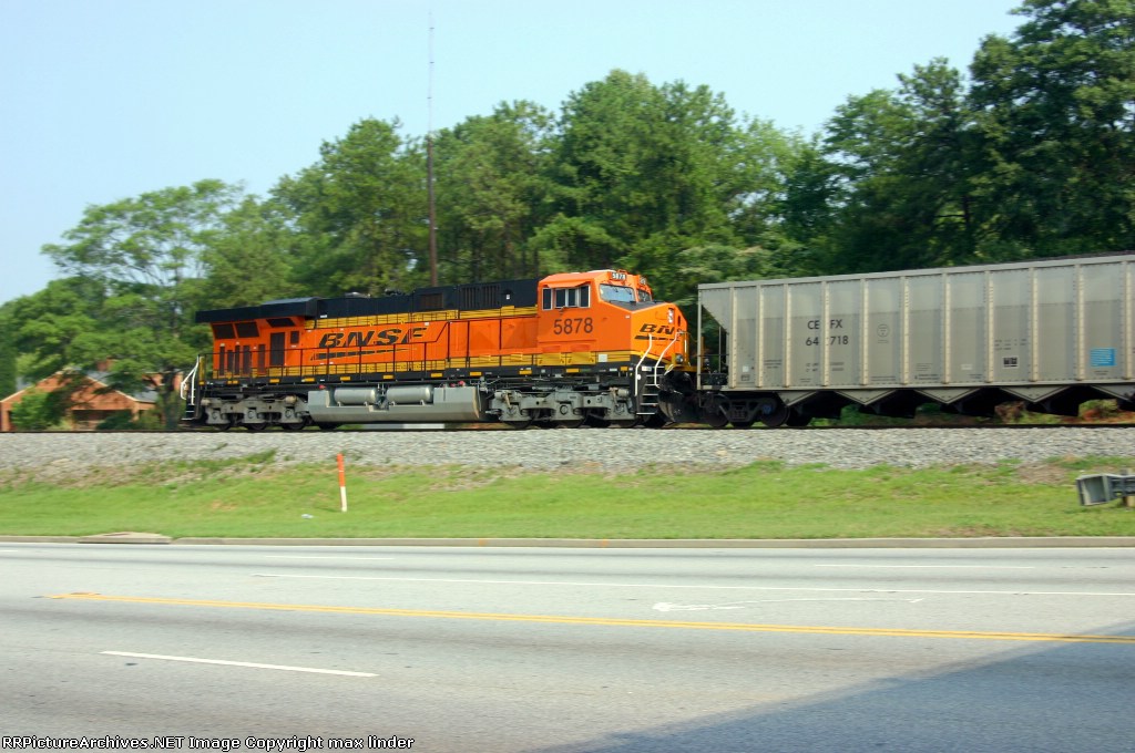 BNSF 5878